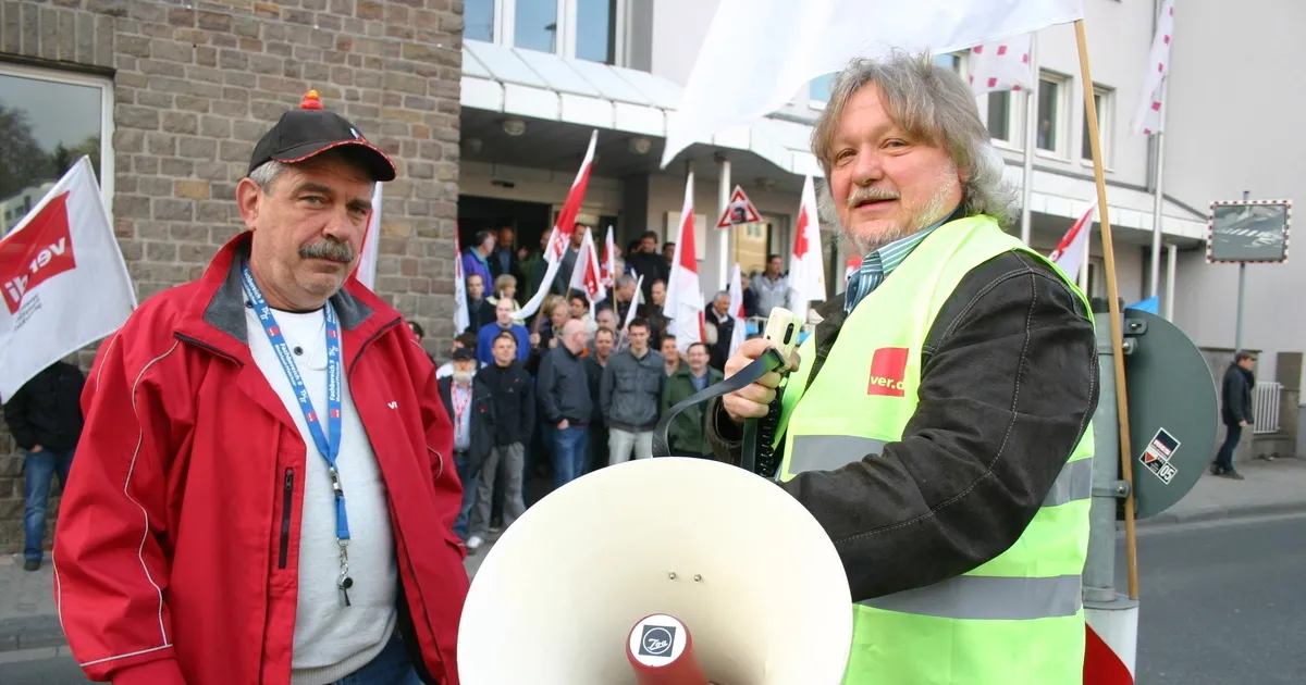 Warnstreik: 130 Telekom-Mitarbeiter legen in Bad Kreuznach die Arbeit ...