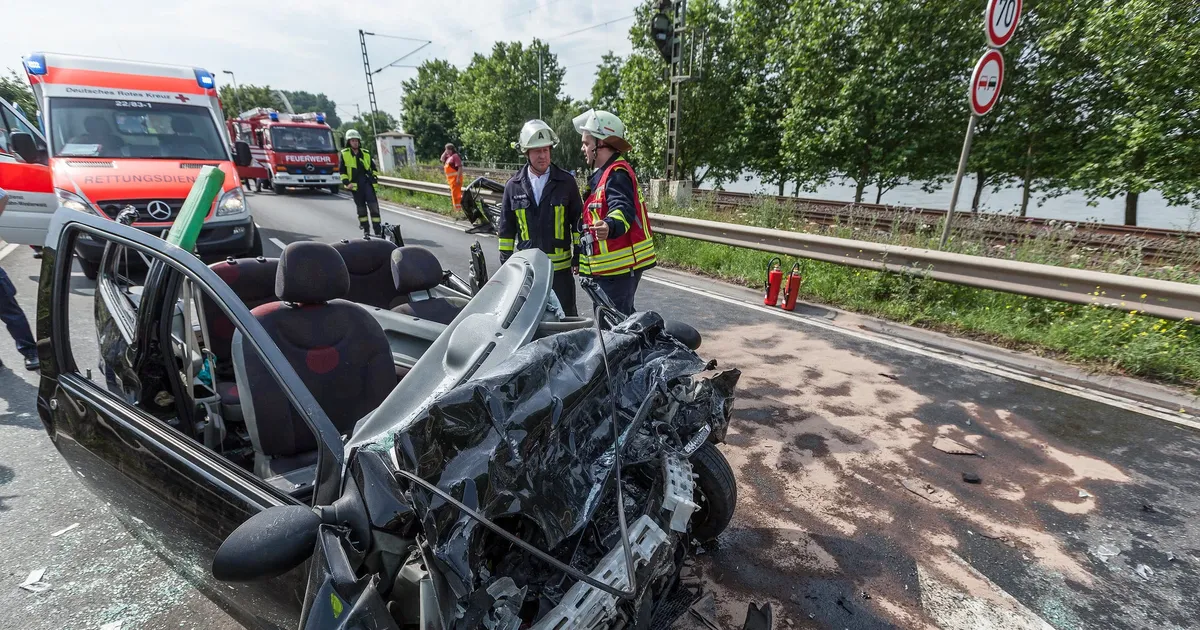 Spannende Neuwied Unfall Heute Bild