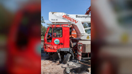 Unfall auf der B9 bei Weißenthurm: Umgekippter Laster sorgt für Stau ...