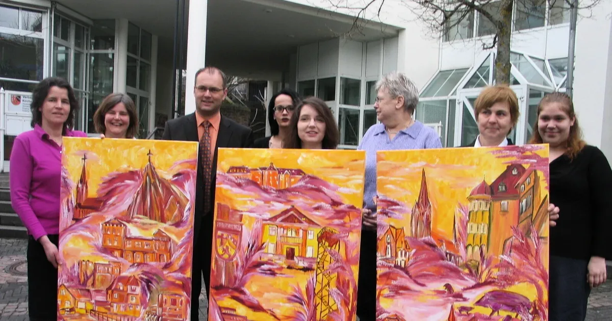 Kreativgruppe malt Triptychon fürs Kirchener Rathaus - Kreis ...