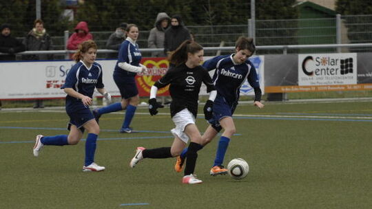 Fiona Becker trifft beim 10:2-Derbysieg des SC Kirn-Sulzbach in ...