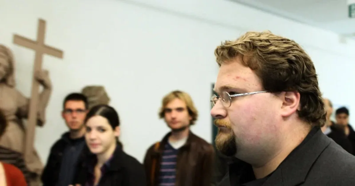 Gericht: Trierer Stadtrat durfte NPD-Mitglied nach Prügelei ...