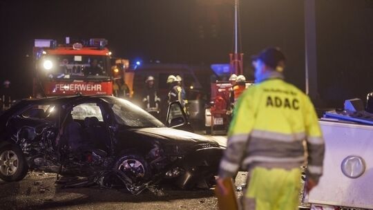 Zwei Menschen tot: Schwerer Unfall auf A61 bei Sinzig - Kreis Ahrweiler - Rhein-Zeitung