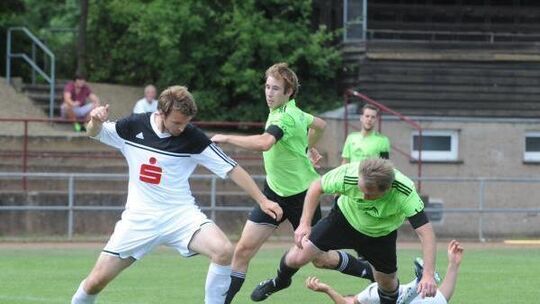 Fußball: Die FSG Bengen schrammt knapp an einer Blamage vorbei - Archiv ...