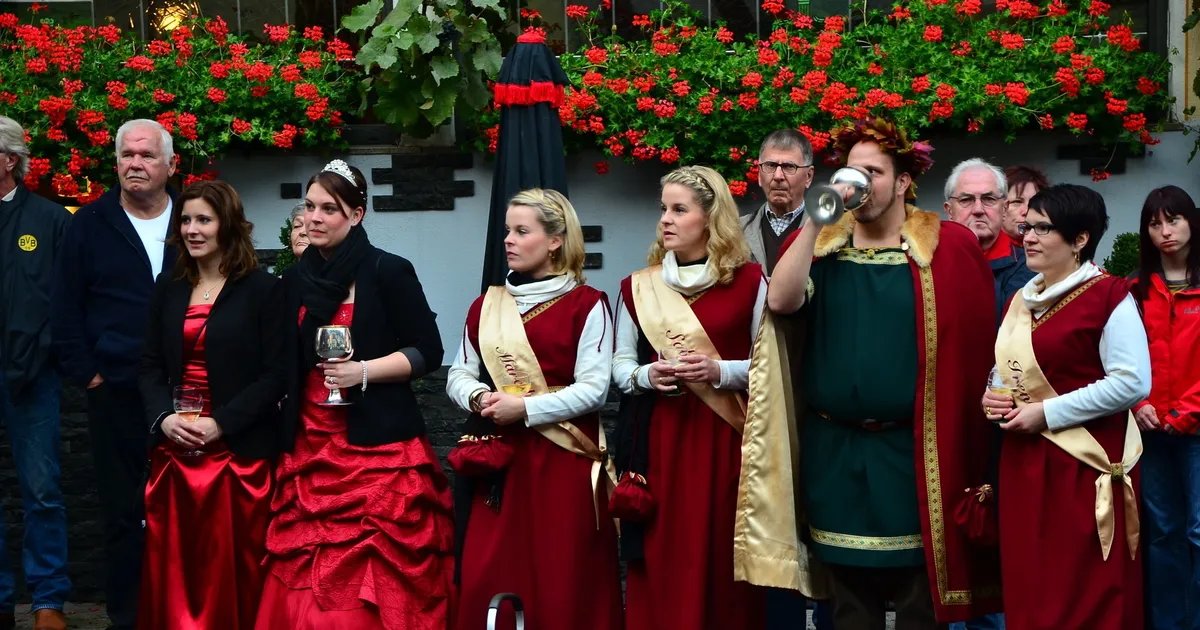 Stadt Braubach feiert ihr Winzerfest - Rhein-Lahn-Zeitung - Rhein-Zeitung