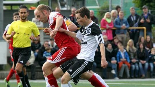 Fußball: Rheinböllens Torwart Heinz macht Schiri nach umstrittenem 1:1 ...