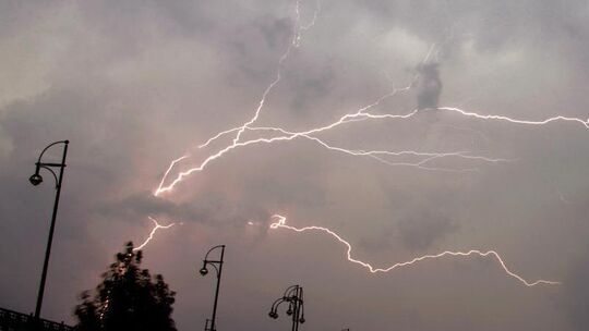 Potz Blitz: Acht gefährliche Unwetter-Weisheiten - Archiv - Rhein-Zeitung