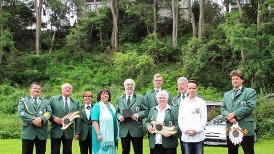 Hobbyschießturnier: Robert Franzen regiert Irlichs Schützen - Kreis ...