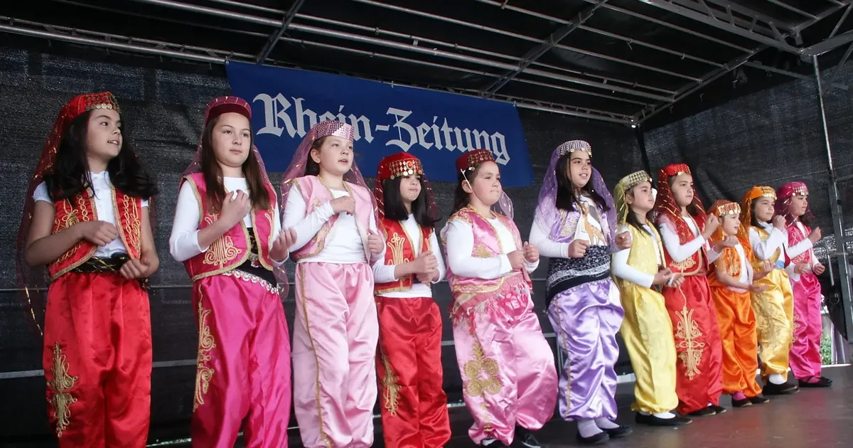 Maimarkt in Wissen: Zeichen der Freundschaft gesetzt - Kreis ...