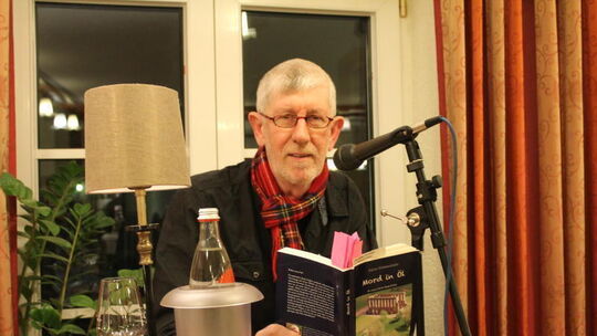 "Mord in Öl": Friesenhahn präsentiert neuen Krimi - Kreis Cochem-Zell ...