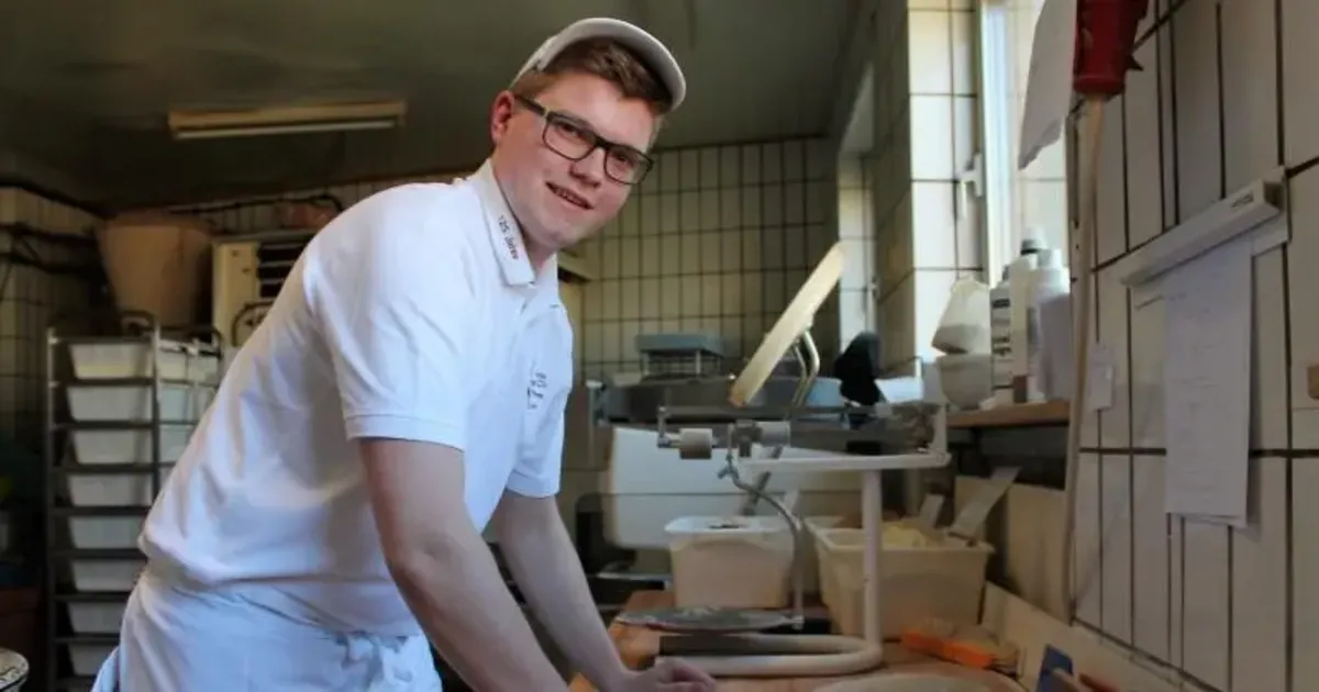 Jahrgangsbester Meister: Christopher Reis (21) aus Blankenrath backt ...