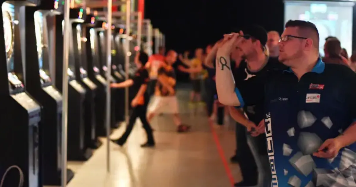 Dartspieler gaben sich die Klinke in die Hand - Nahe-Zeitung - Rhein ...