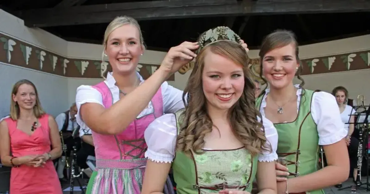 Oberfell wird nun von Julia I. repräsentiert - Koblenz & Region - Rhein ...