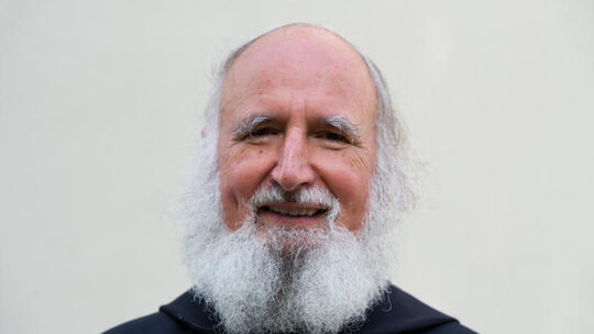Pater Anselm Grün im Interview: Ich setze mich nie unter Druck ...