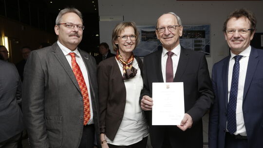 Bildung Professor Gottfried Jung am Umwelt-Campus begrüßt: Umwelt ...