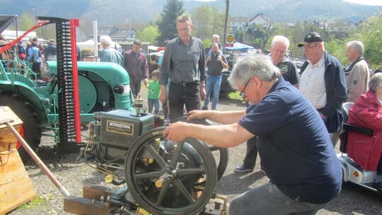 Nostalgie Zum Oldtimer-Treffen kamen mehr als 300 Aussteller - Besucher zeigten sich begeistert ...