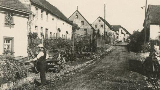 Umsiedlung Herta Daubenfeld blickt zurück: Vom Versteckspiel in ...