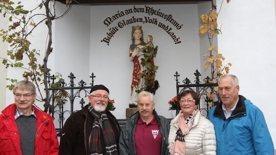 Sanierung Ruß und Staub hatten Figur zugesetzt: Frisch gestrichen: Traubenmadonna erstrahlt in ...