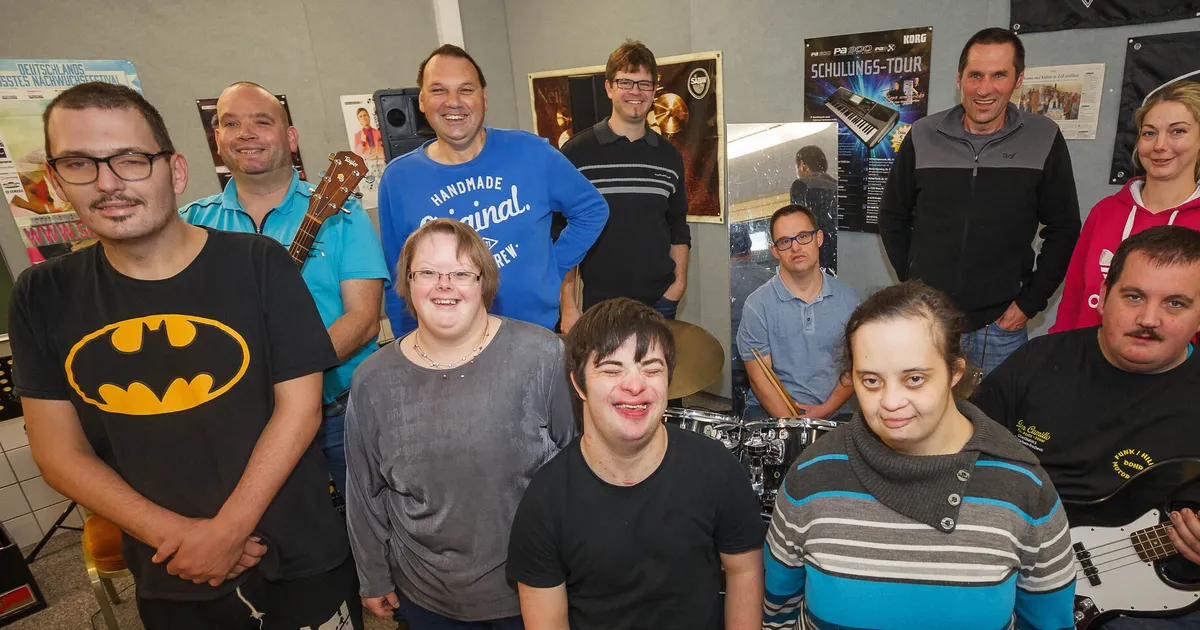 Kultur In der Band "Heartbeat" machen Menschen mit Behinderung Musik ...