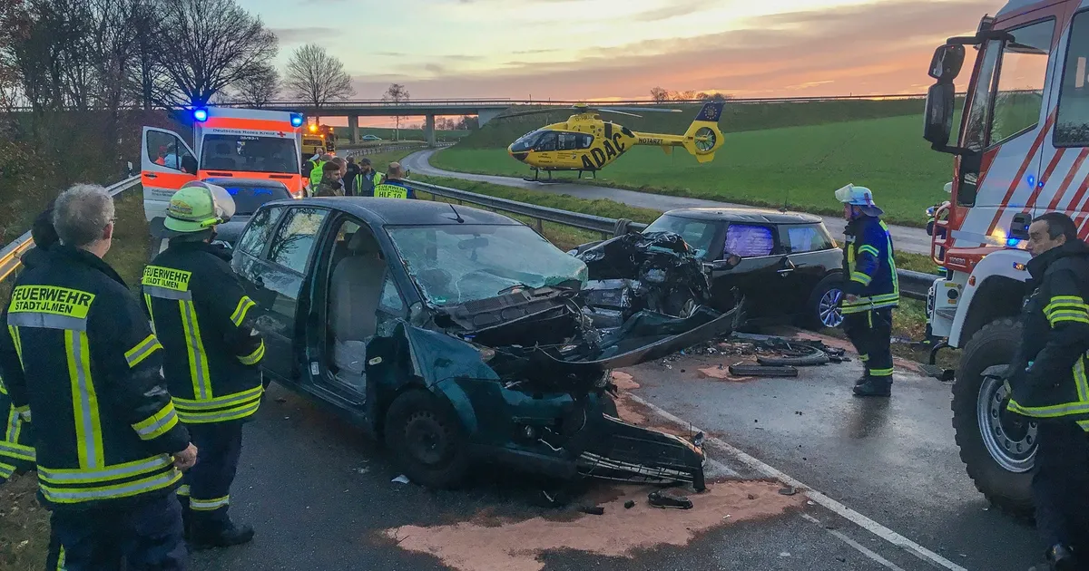Nach Frontalzusammenstoß: Drei Schwerverletzte bei Unfall auf der B 259 - Kreis Cochem-Zell ...