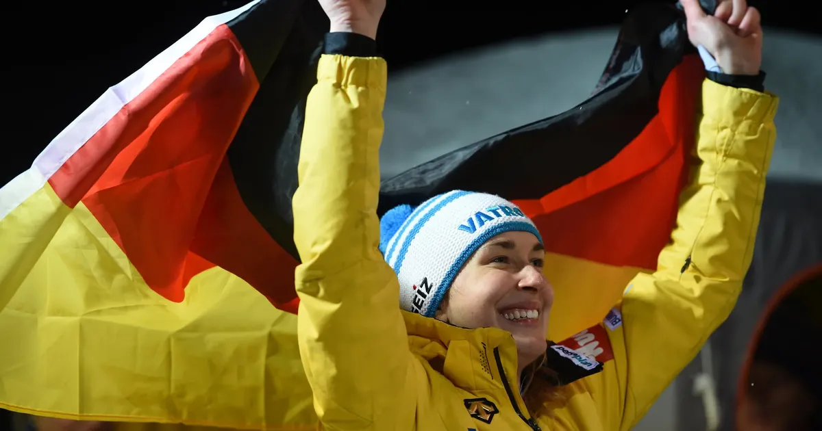 Skeleton 22-Jährige triumphiert auch beim Rennen am Königssee und ...
