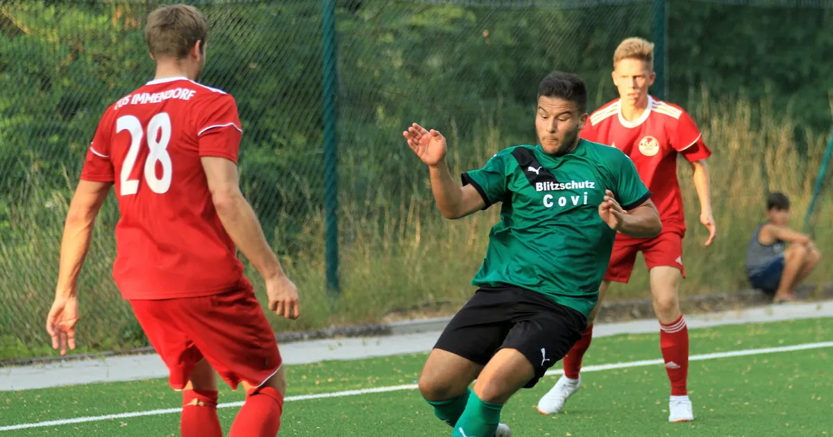 Burgschwalbach stellt Schiri ins Tor - Arzbach meldet sich zurück ...