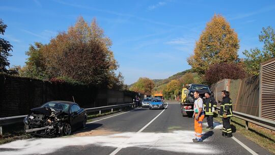 Zwei Schwerverletzte nach Unfall auf der B 42: Straße zweieinhalb Stunden gesperrt - Kreis ...