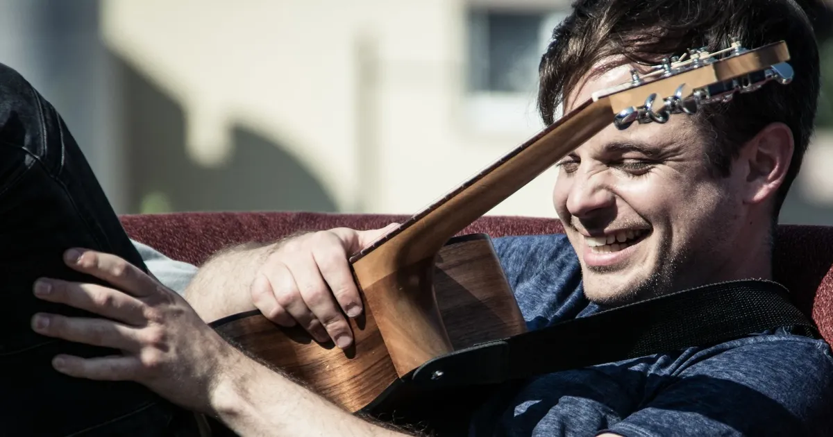 Kultur Mainzer Musiker veröffentlicht sein Debütalbum : Mainzer startet ...