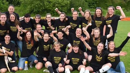 Fußball-Landesliga: Rüdesheimerinnen sichern sich am letzten Spieltag ...