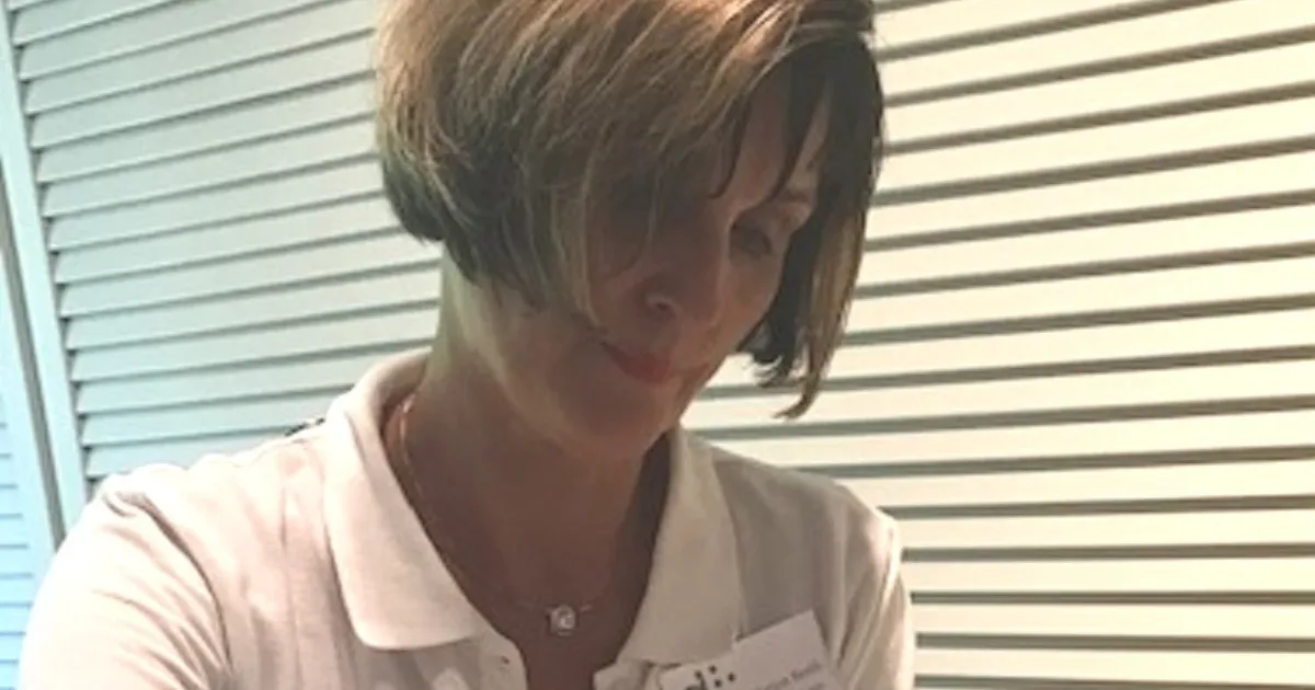 Marion Beuth macht aus ihrer Sehbehinderung eine Gabe für Patientinnen ...