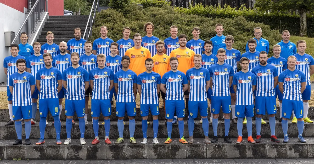 Anfänge des Fußballs in der Löwenstadt gehen auf eine laue ...