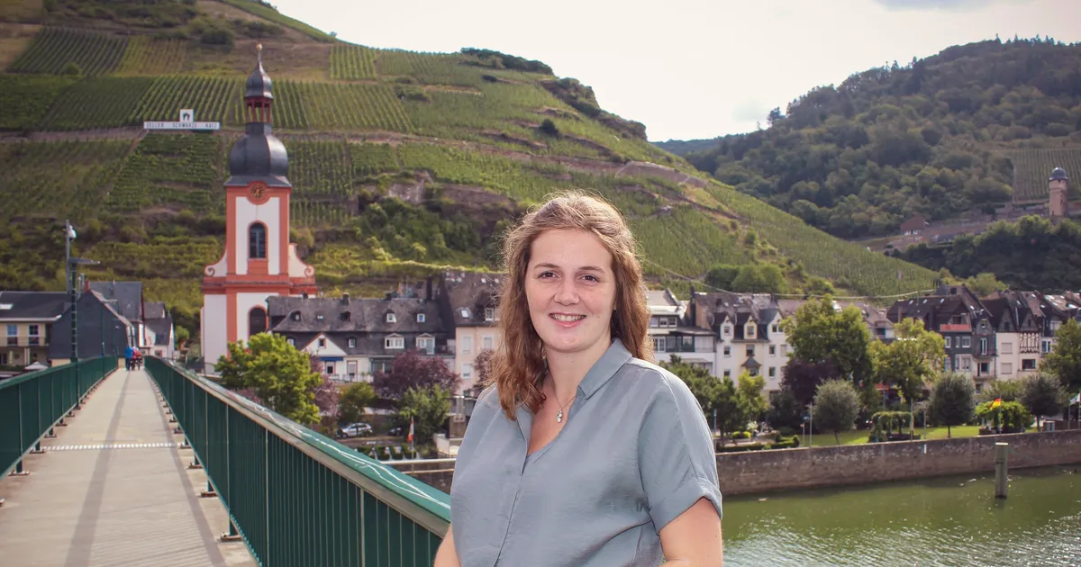Wahl zur Weinkönigin: Wie Julia Weis aus Zell die Mosel liebt – und ...