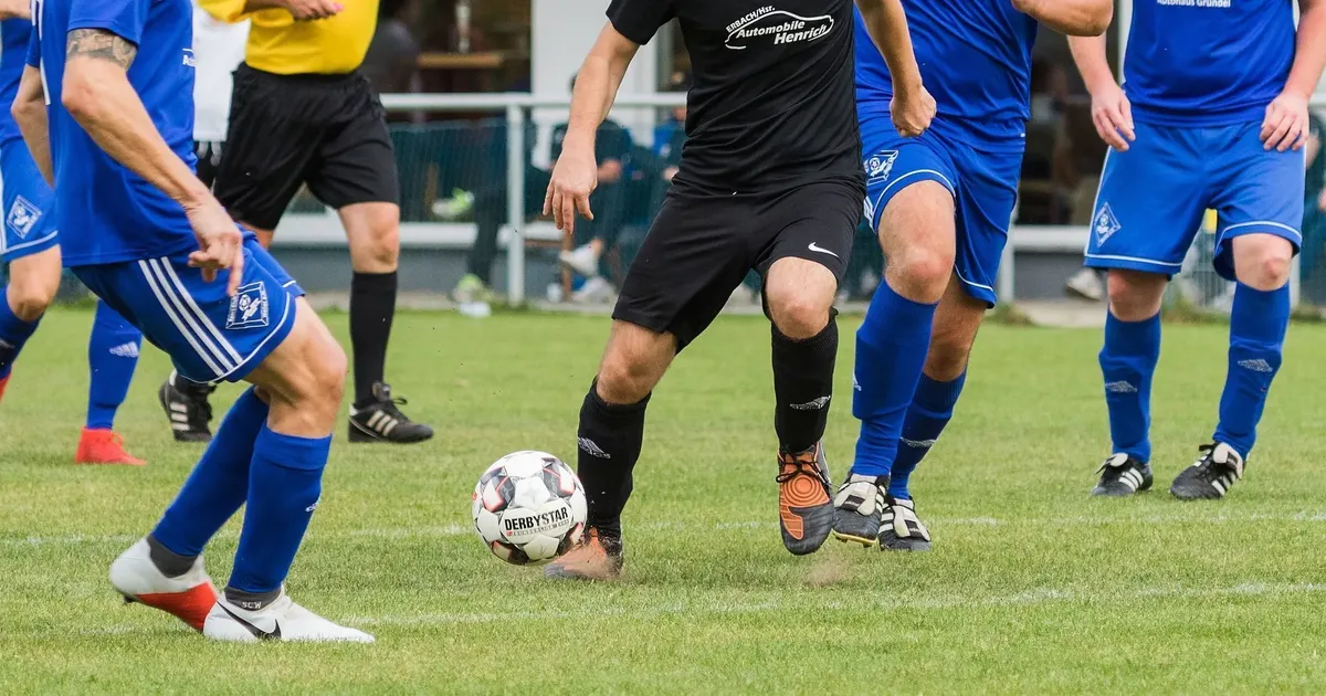 Brecht hofft auf ersten Derbysieg seit 13 Jahren - Fußball - Rhein-Zeitung