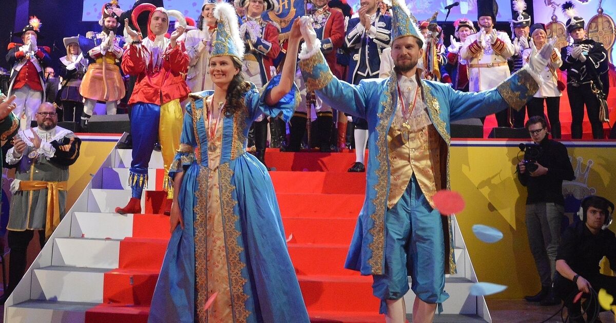 Die neuen Majestäten Prinzessin Jacqueline I. und Prinz Heinrich II ...