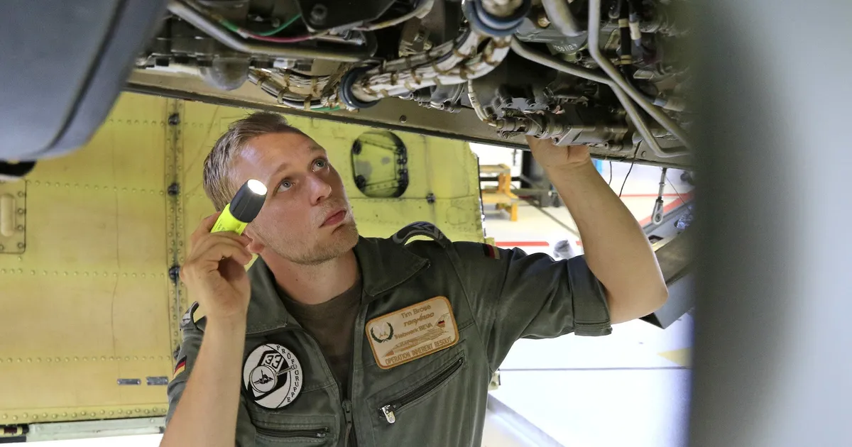 Tim Brose (25) aus Cochem schreibt Geschichte innerhalb der Luftwaffe ...
