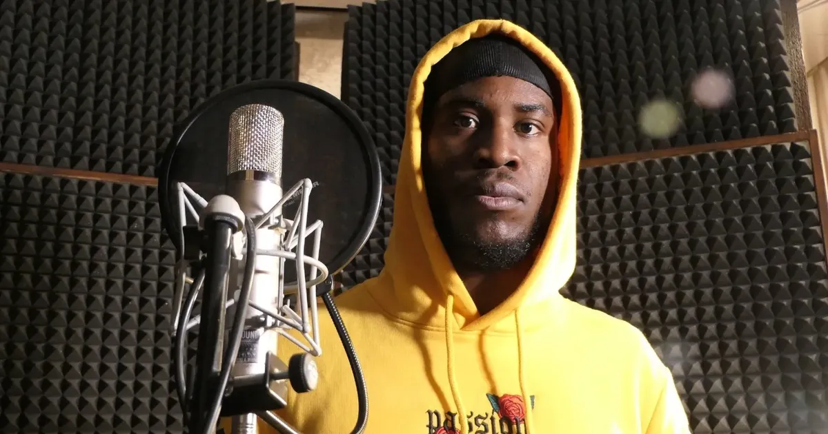 Jae Ghost startet mit seiner Musik gerade ordentlich durch und bleibt ...