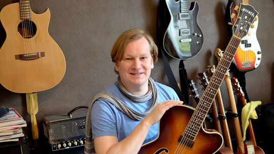 Gitarrenlehrer aus Unkel räumt Preise ab: Was Gereon Stefer an der Musik fasziniert - Kreis ...
