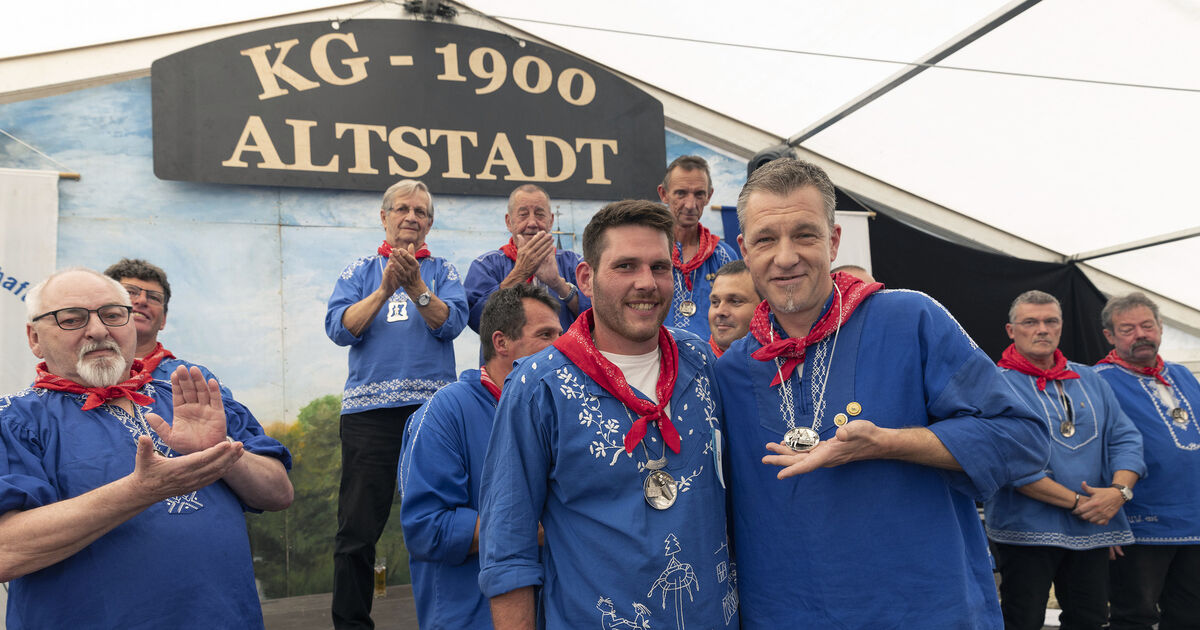 Sticheleien und Spiele beim Frühschoppen am Montag in Hachenburgs ...