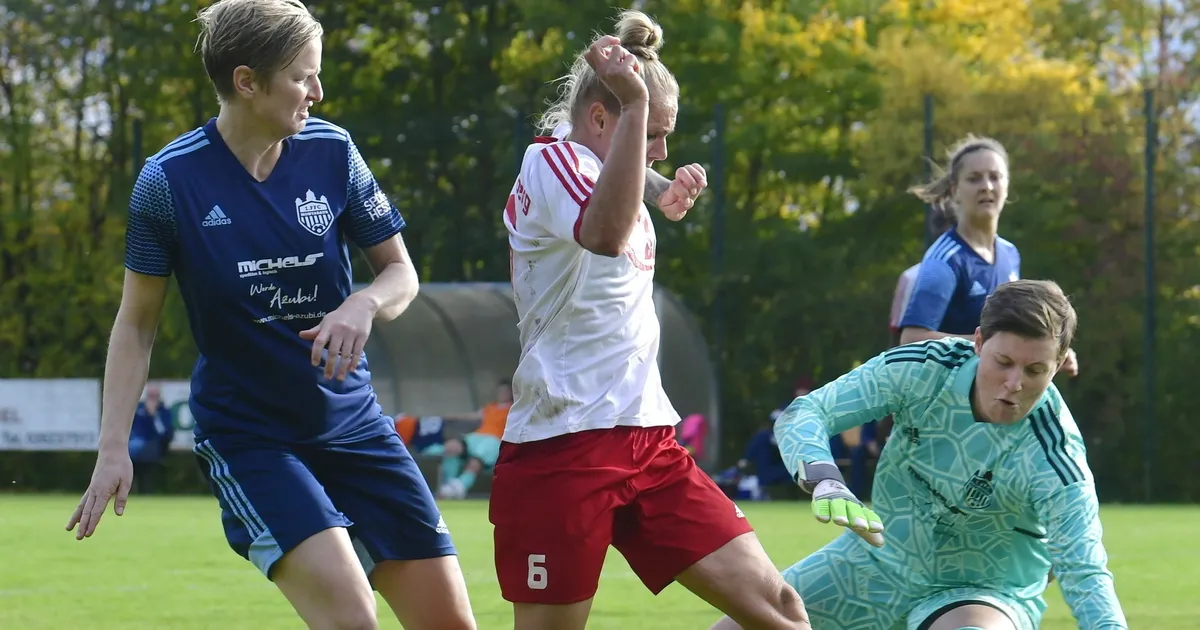 In der Nachspielzeit ist Anna Pies zur Stelle: Abwehrspielerin besorgt ...