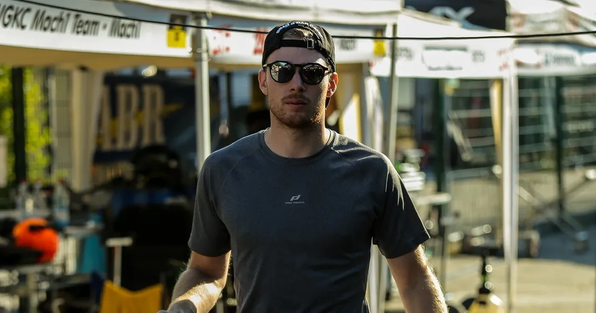 Zwischen Bachelor und Kart: Dernbacher Noah Leyendecker rast auf Platz ...