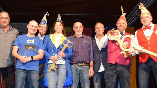 Fastnachter übernehmen das Regiment: Narrenstart in Roxheim: Mit ...