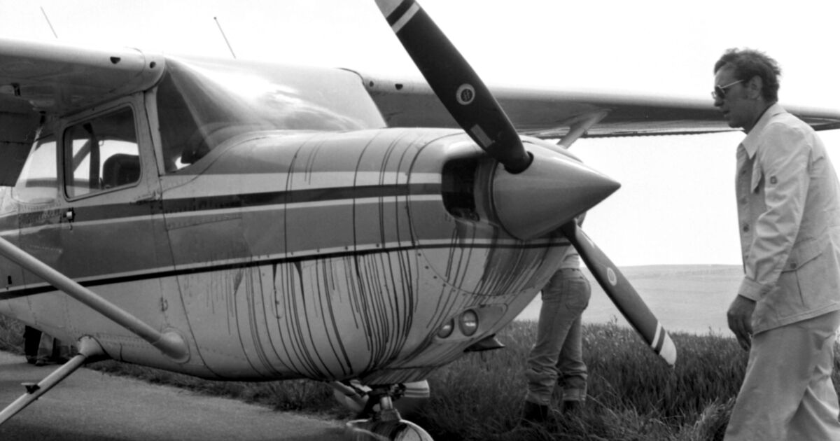 Wie Liedermacher und Hobbyflieger Reinhard Mey vor 43 Jahren bei Herren ...