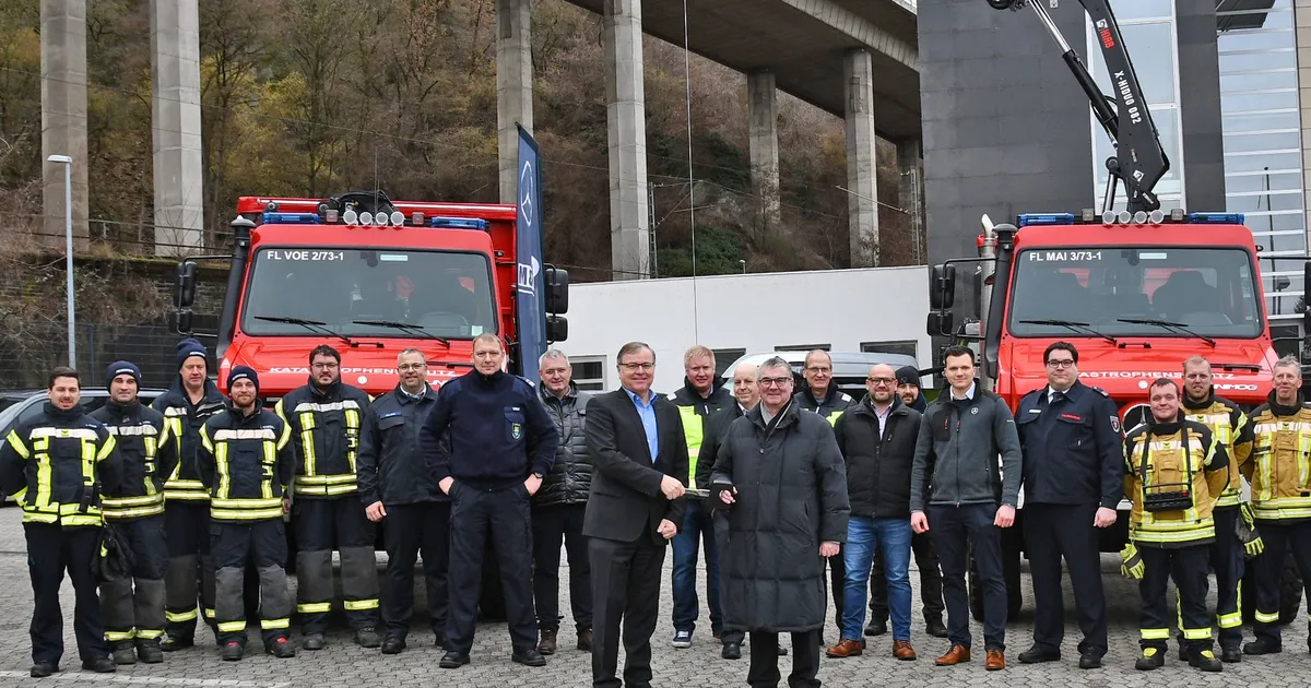 Mayen-Koblenz erhält hochgeländegängige Fahrzeuge für den Katastrophenschutz - Archiv - Rhein ...
