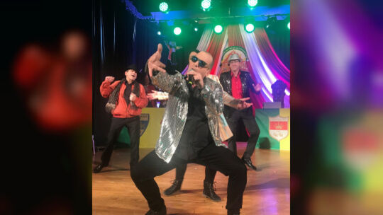 Spritziges, witziges und vielseitiges Programm: Prunksitzung im Kurhaus ...