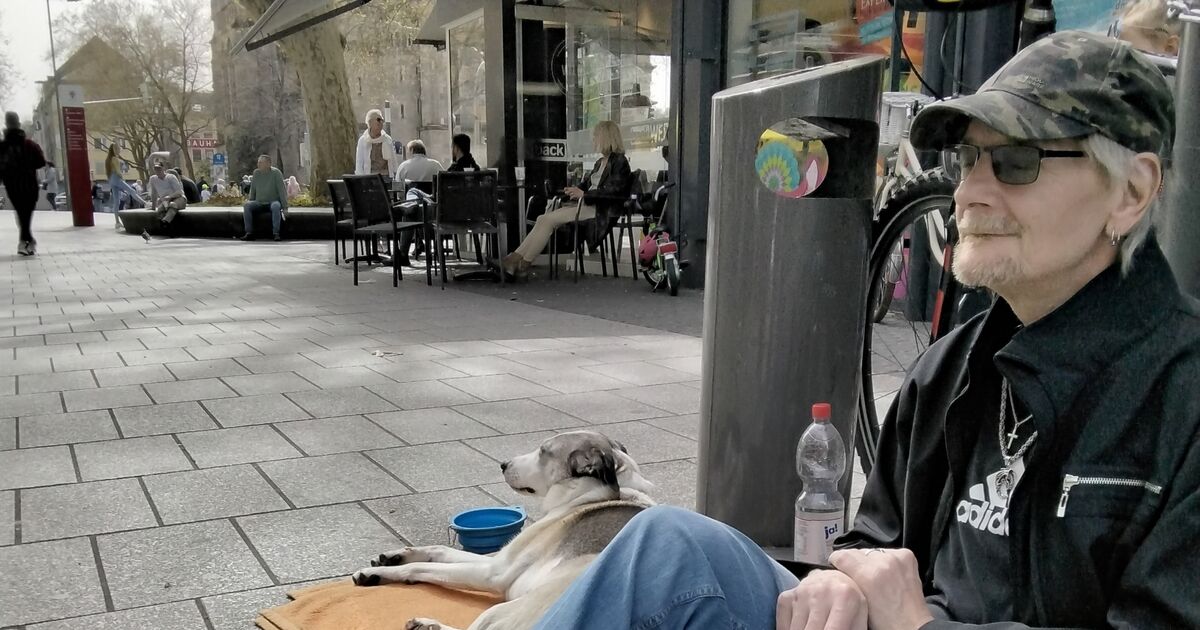 In einem gemeinsamen Buch schreibt Autor Arno Becker aus Polch die ...