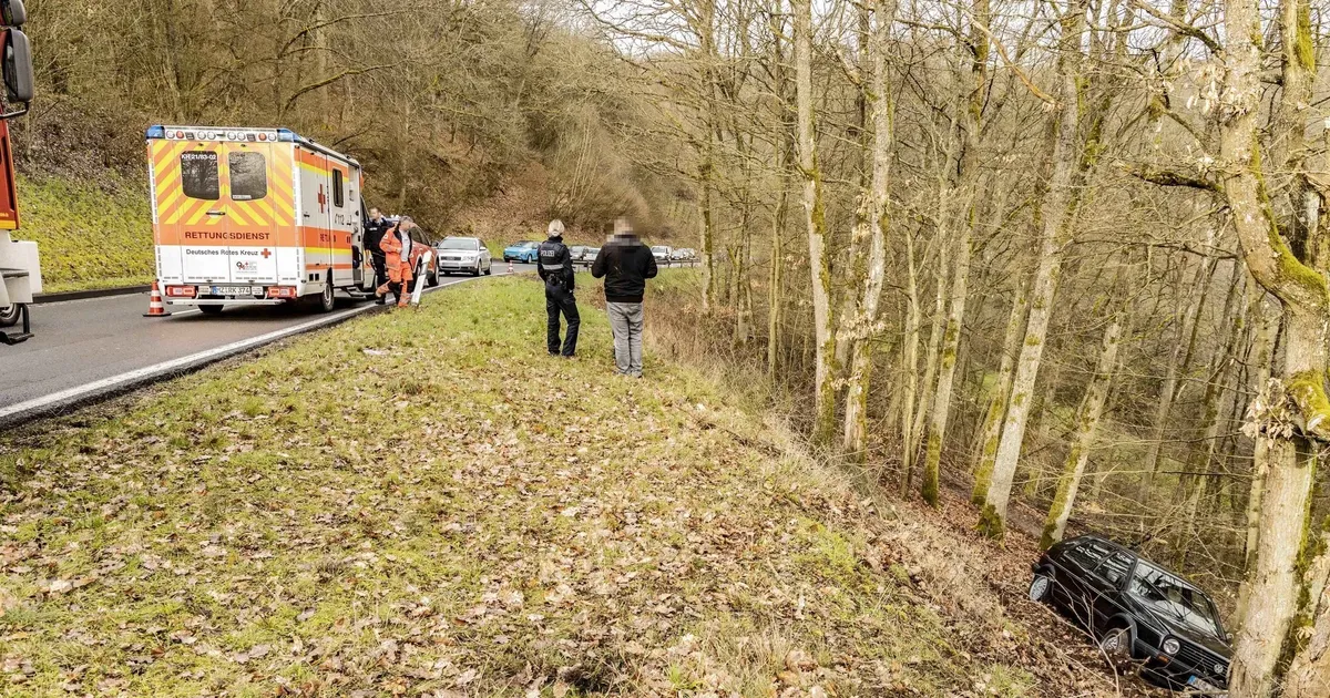 Auf der K 37 bei Hintertiefenbach: Unfall endet glimpflich - Nahe-Zeitung - Rhein-Zeitung