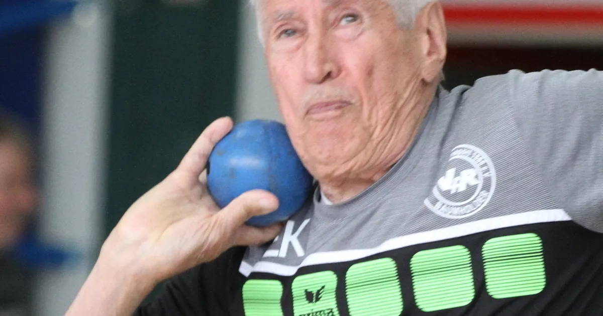 Leichtathletik: Kugelstoßen in die Halle verlegt - Schwesternduell ...