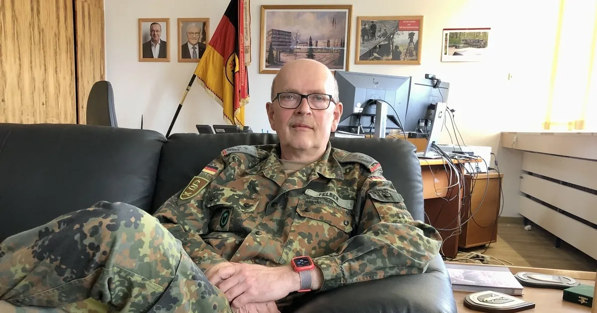 Oberst Dietmar Felber macht heute den "Goldenen Schuss" - Nachfolger ...