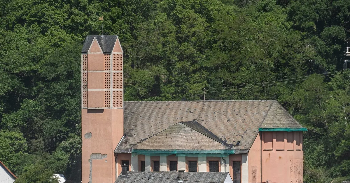 Ortstermin mit neu gewähltem Verwaltungsrat am Wochenende: Profanierte Kirche in Heimbach: Noch ...