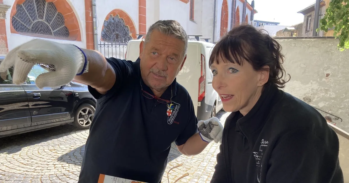 Sabine Helmes und ihr Team sind auf den Plätzen in Koblenz unterwegs, damit alles reibungslos ...